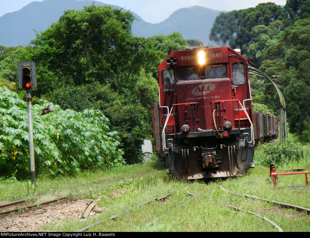 SD40T-2 9498 / HELPER UNIT